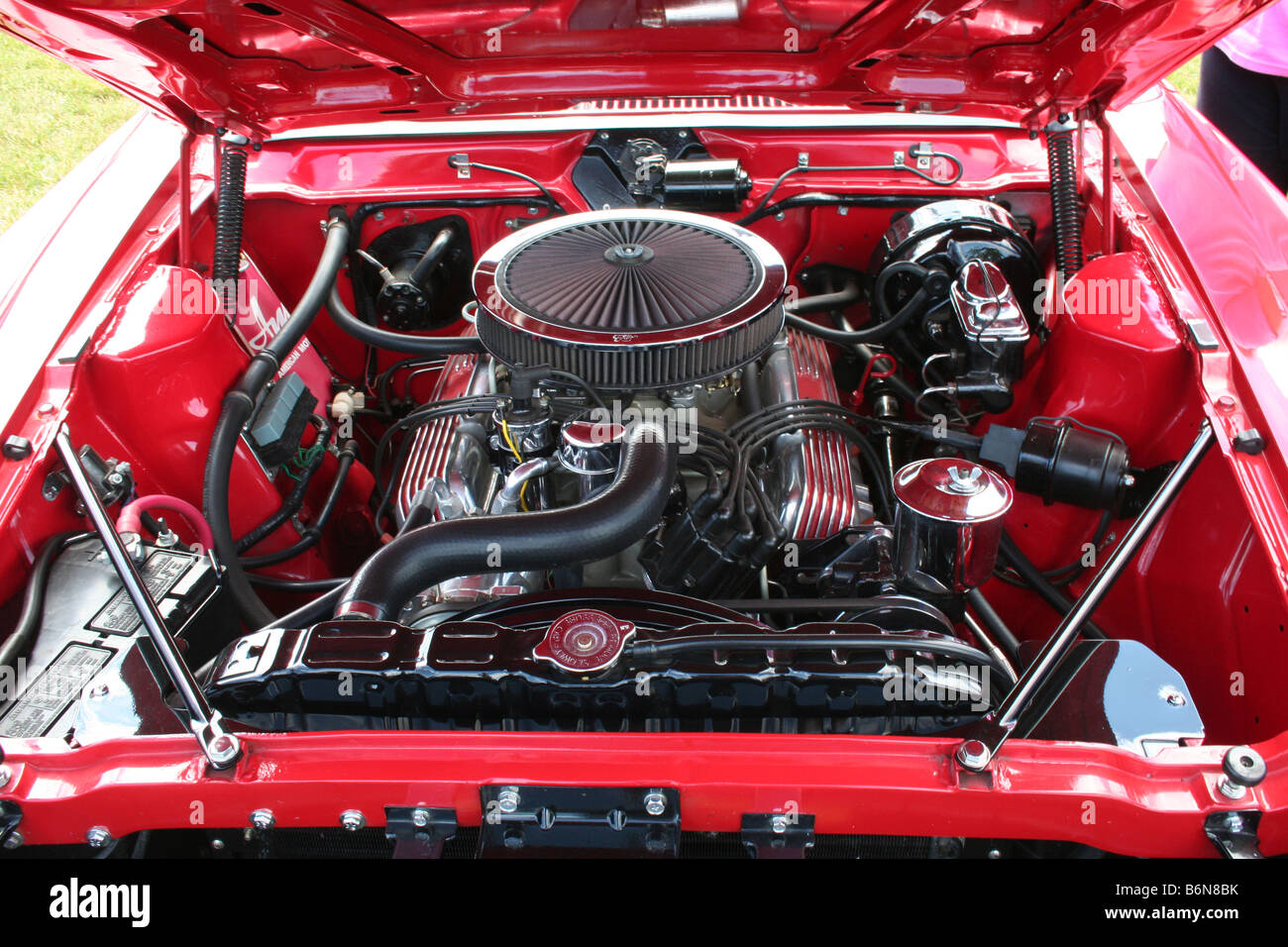 The engine of a well kept classic car Stock Photo - Alamy