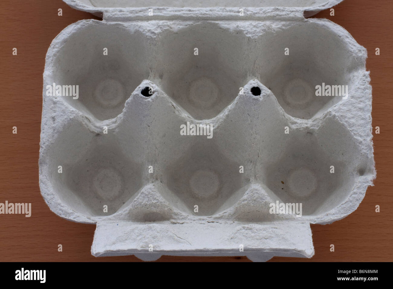 Empty egg carton box hi-res stock photography and images - Alamy