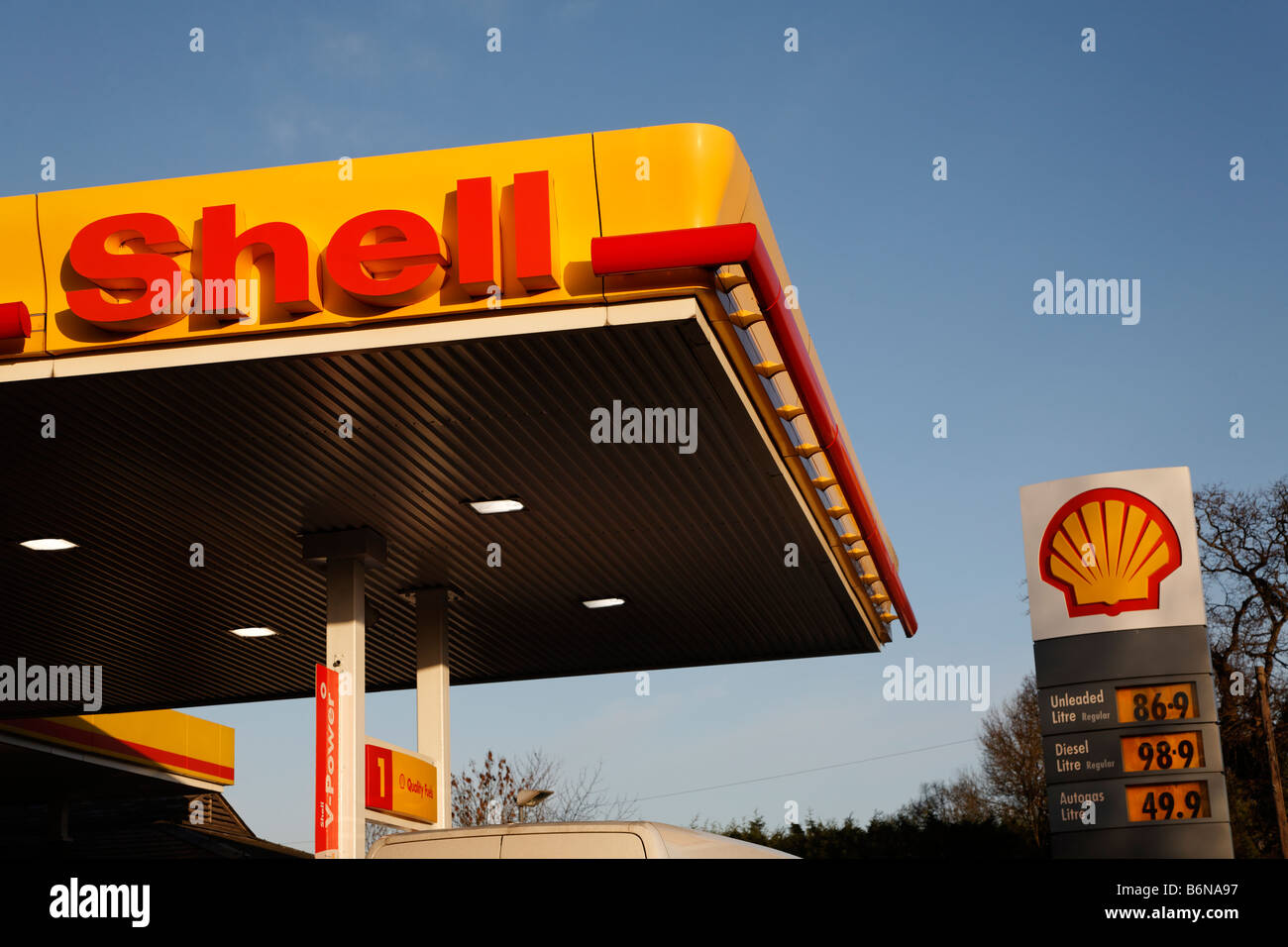 Shell petrol station Woodbridge Suffolk England December 2008 Stock ...