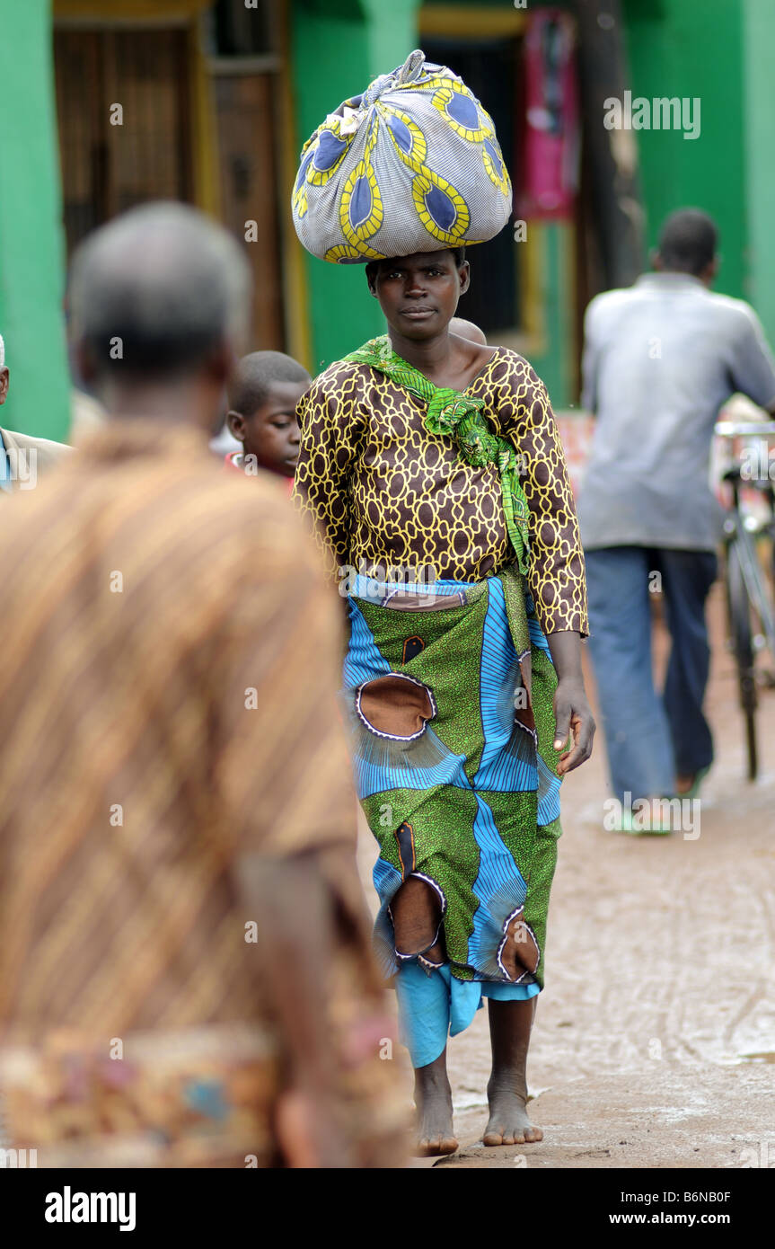 Malawi woman hi-res stock photography and images - Alamy