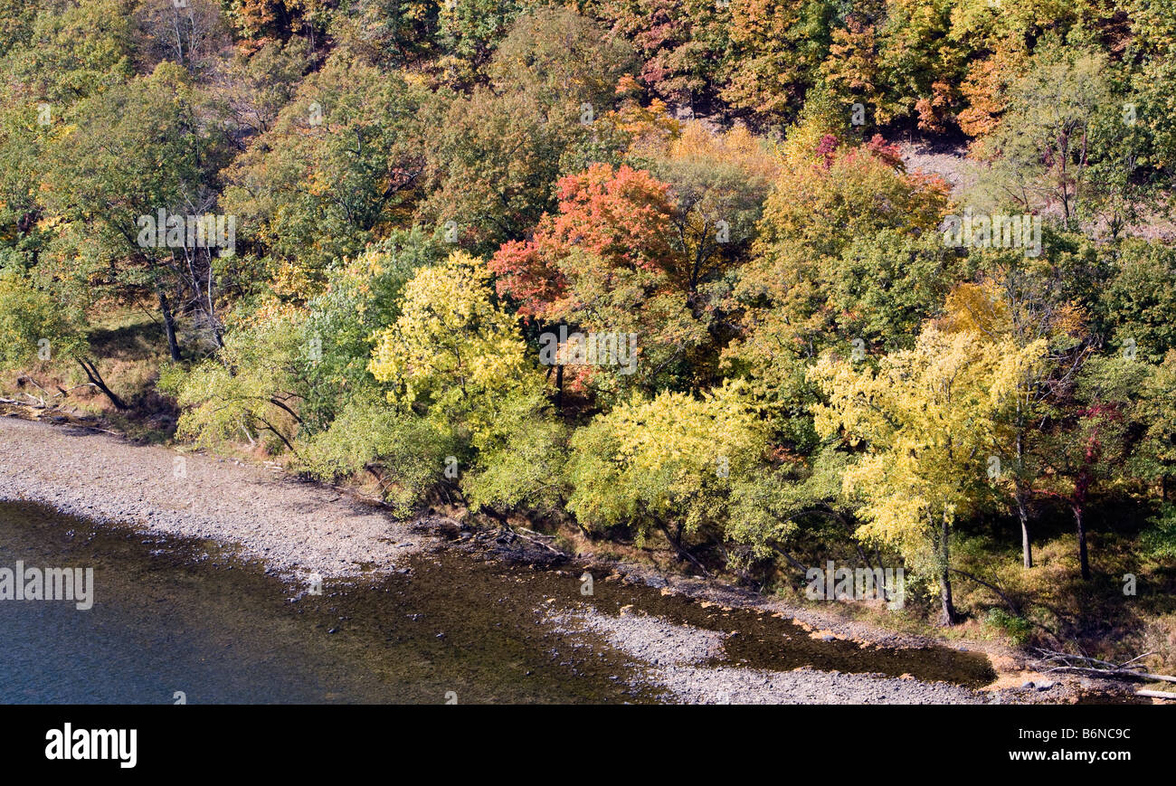Delaware river autumn hi-res stock photography and images - Alamy