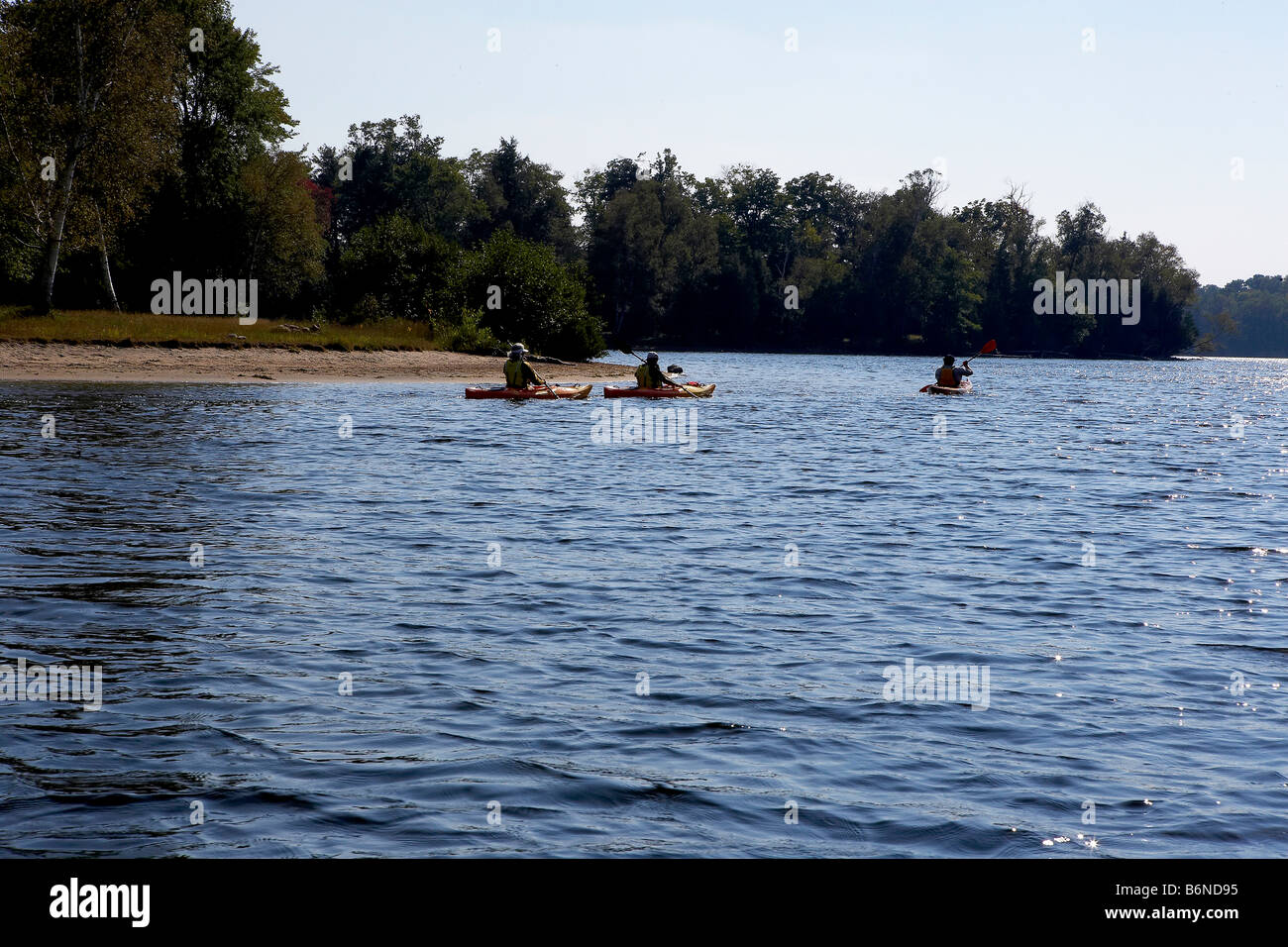 Canoers on lake hi-res stock photography and images - Alamy