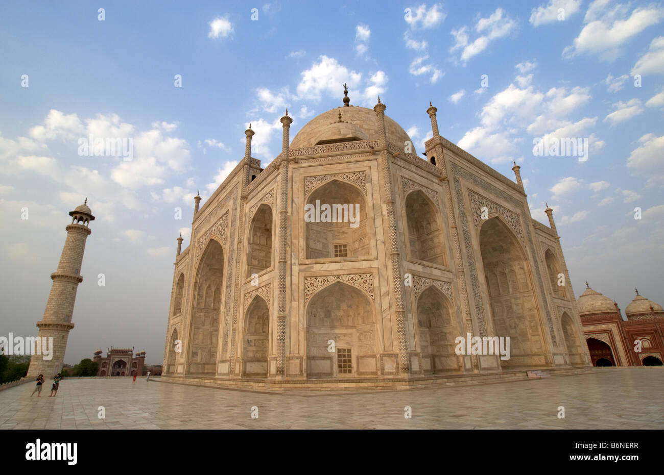 Taj mahal india wide angle hi-res stock photography and images - Alamy