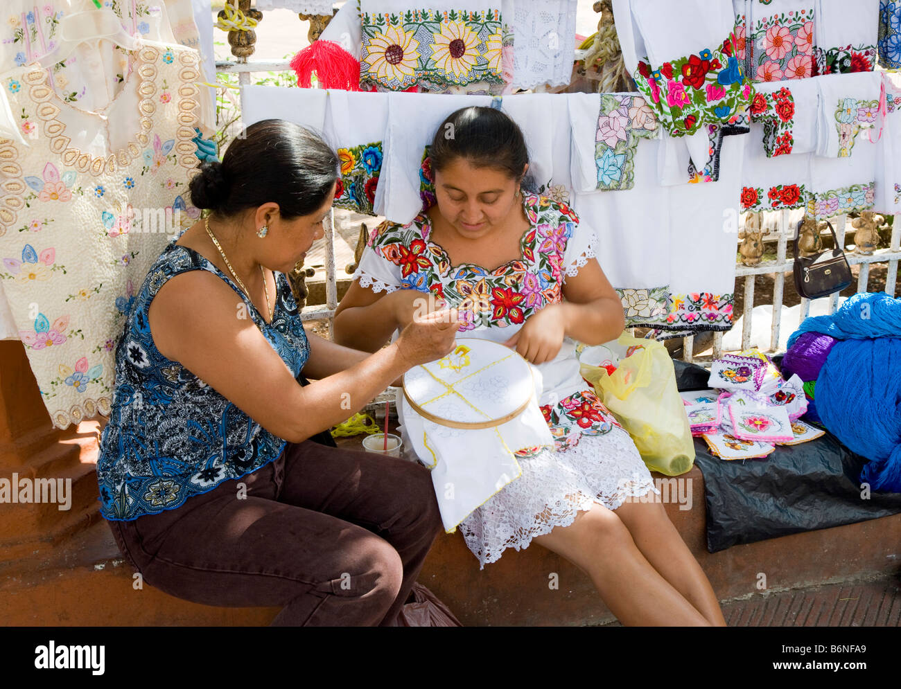 Mexican women hi-res stock photography and images - Alamy
