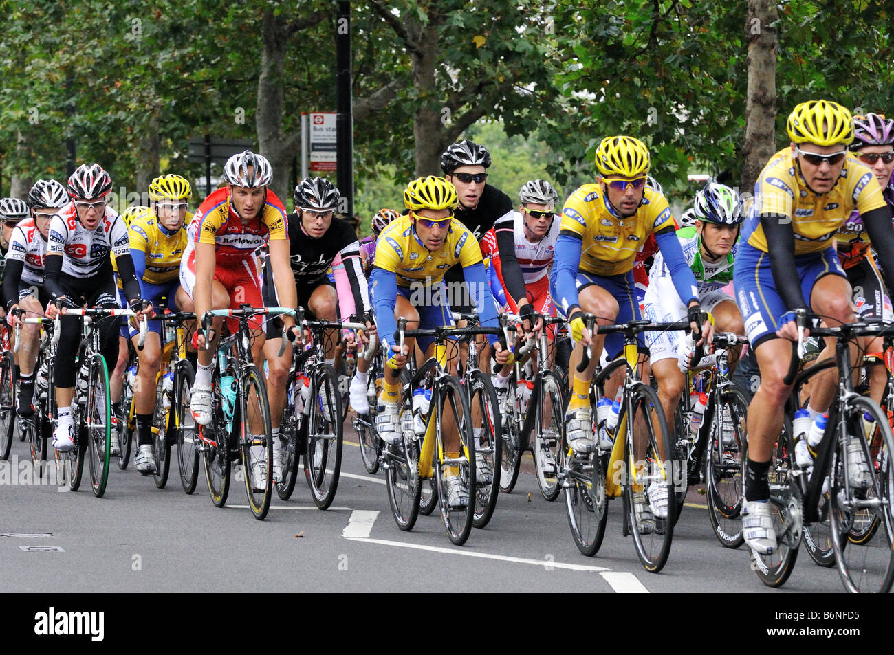 London stage tour britain hi-res stock photography and images - Alamy