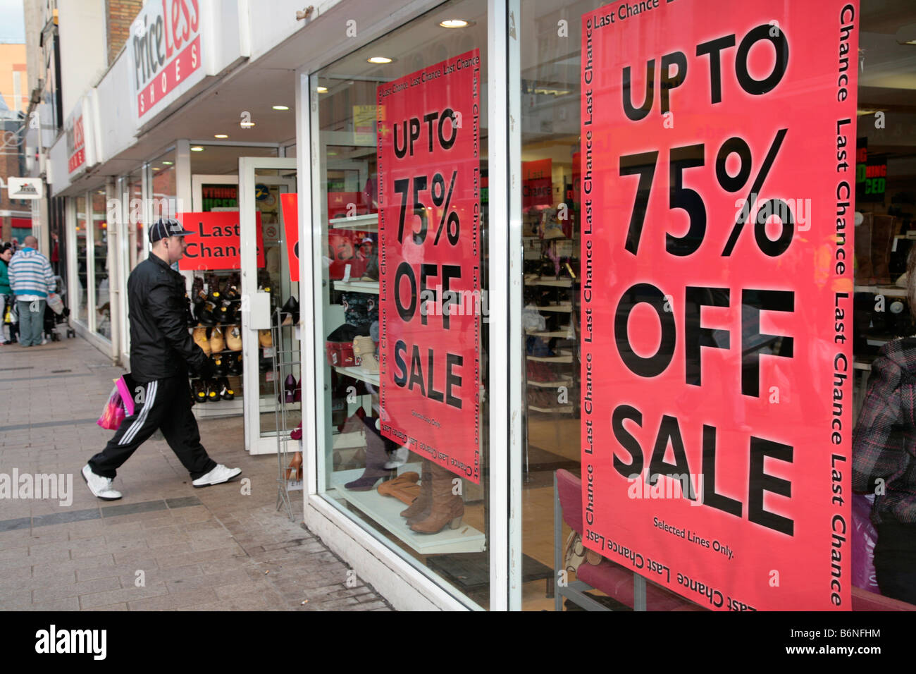 Sign Entering High Resolution Stock Photography and Images - Alamy