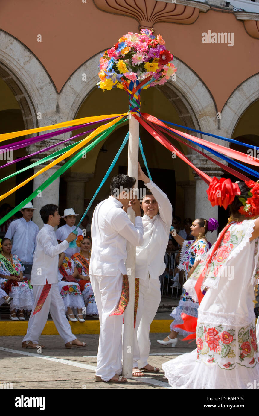 Traditional Mexican Folk Dancing display with maypole Merida Yucatan ...