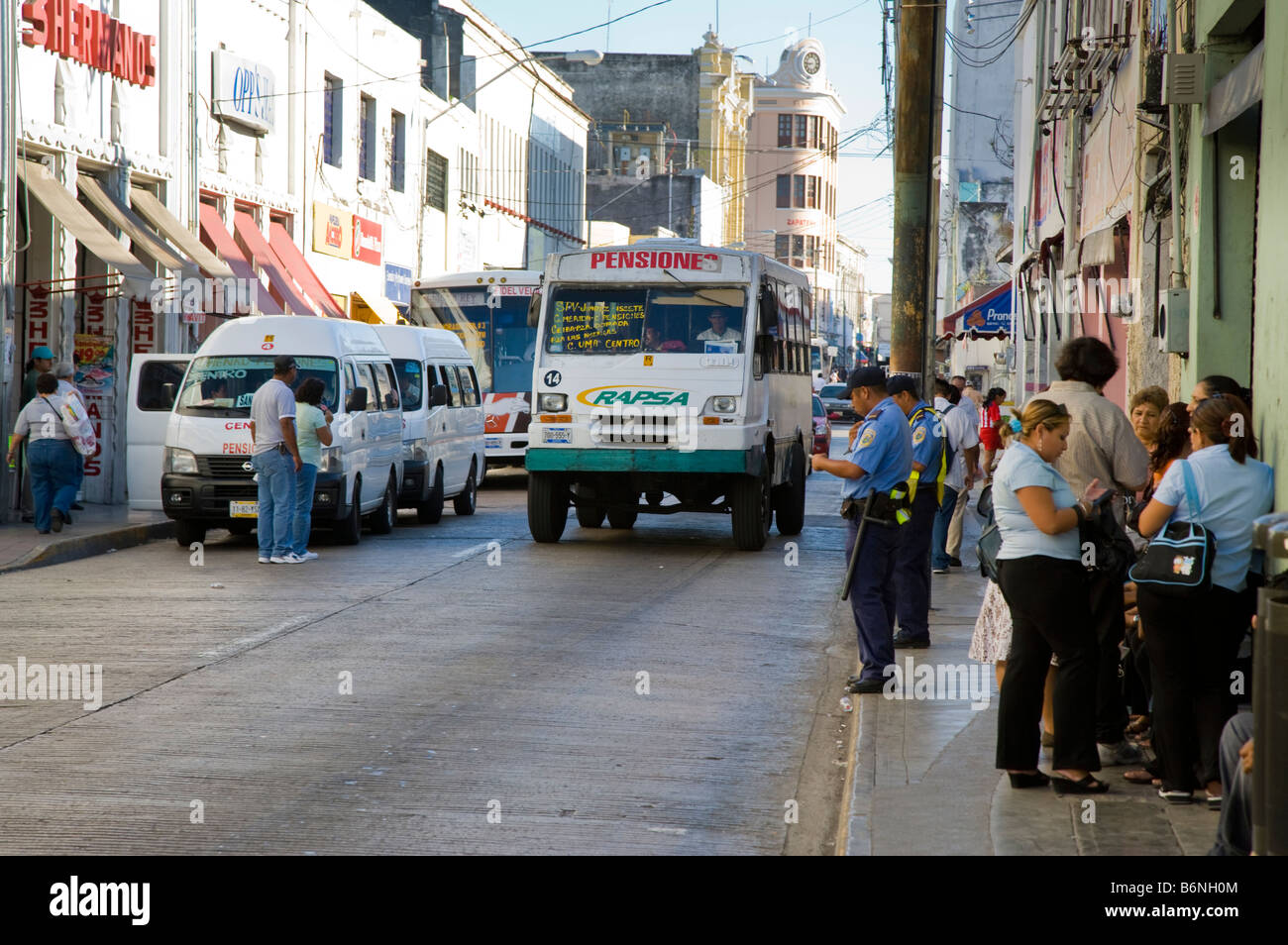 Bus merida mexico hi-res stock photography and images - Alamy