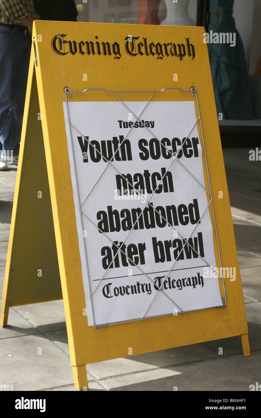 Telegraph news stand uk hi-res stock photography and images - Alamy