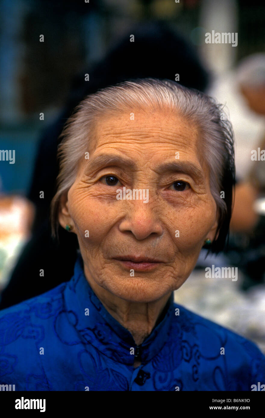 Asian woman mature hi-res stock photography and images - Alamy