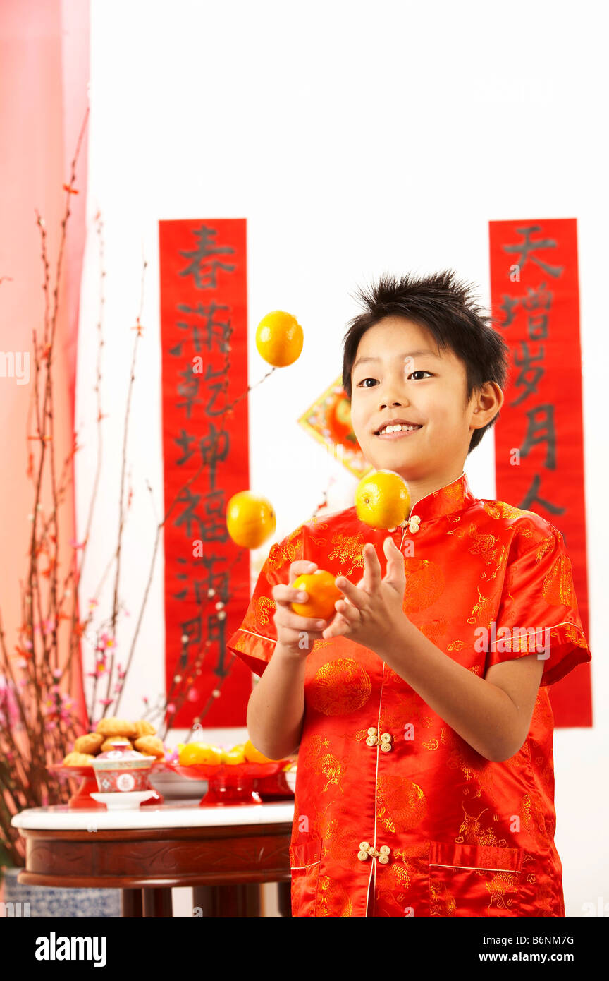 Juggle mandarin orange hi-res stock photography and images - Alamy