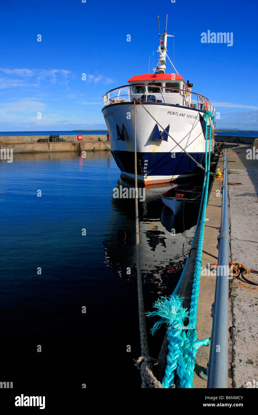 Pentland ferries boat hi-res stock photography and images - Alamy