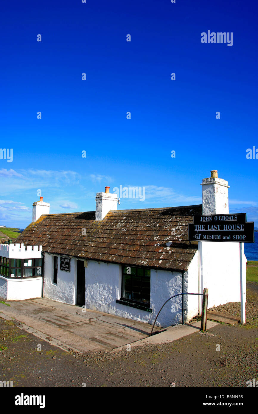 The First and Last House in Scotland museum shop John O' Groats Village ...