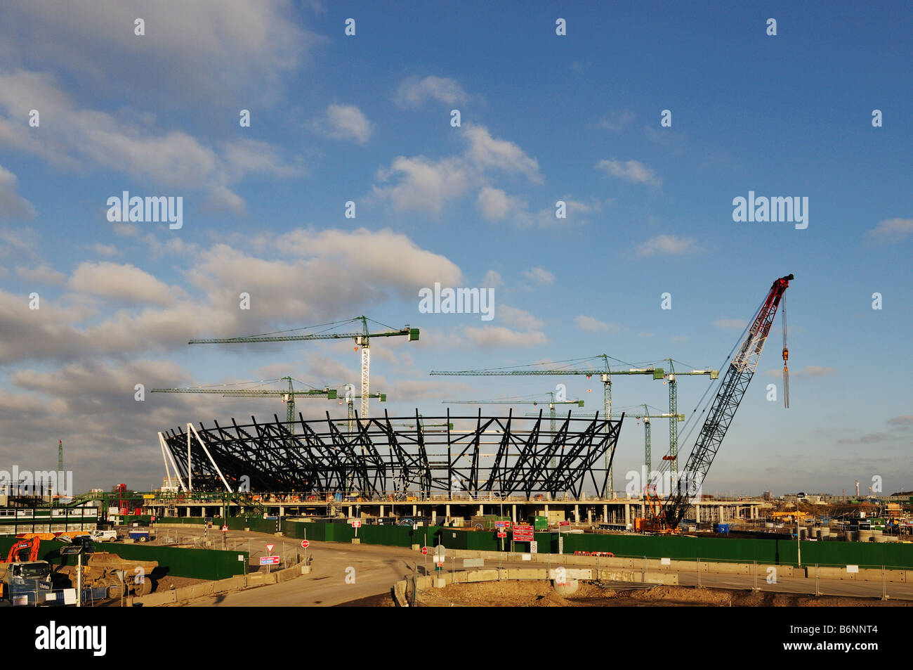 Construction of the Olympic Stadium for London 2012 Olympics Stock Photo - Alamy