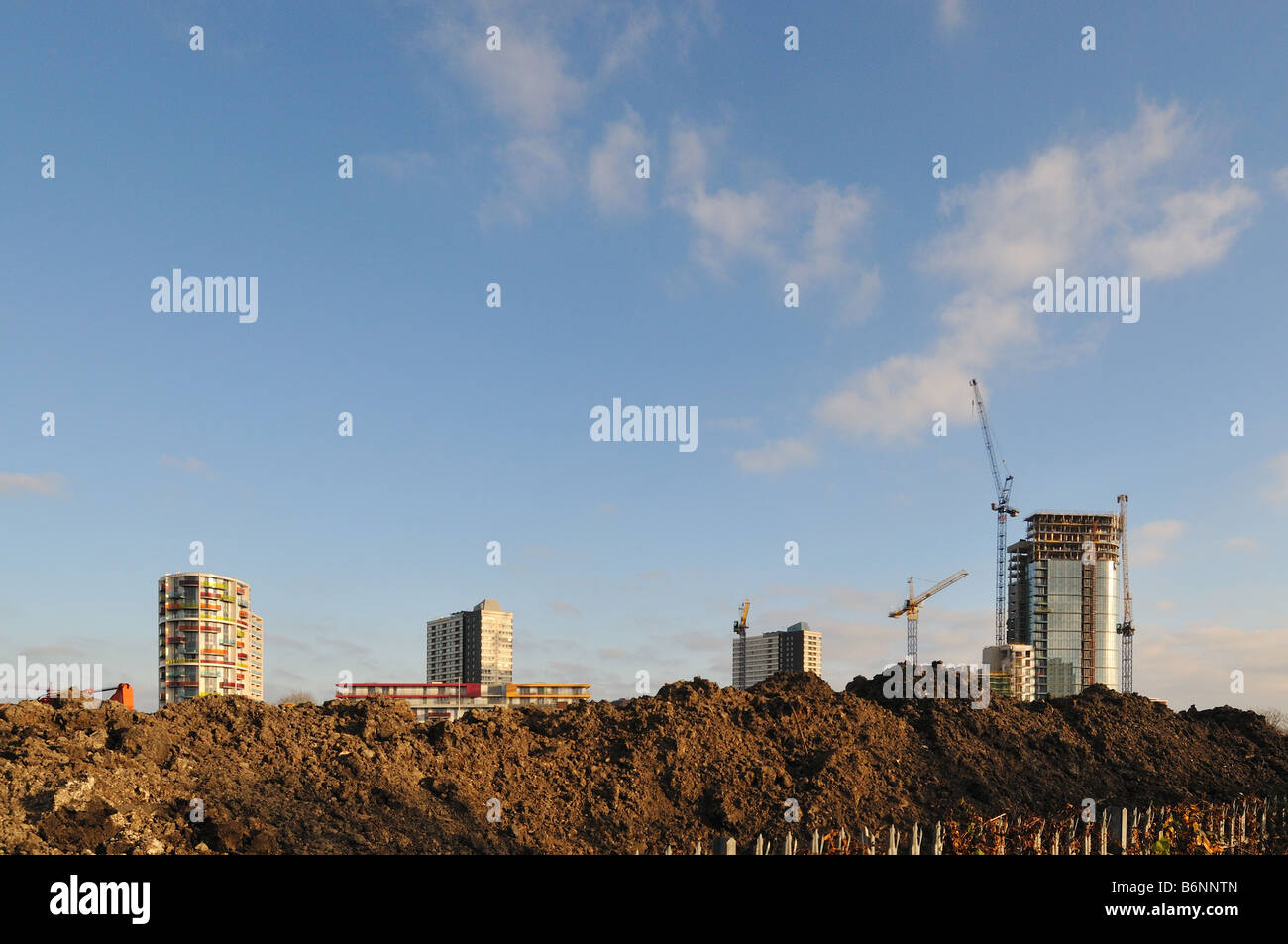 Residential development london hi-res stock photography and images - Alamy
