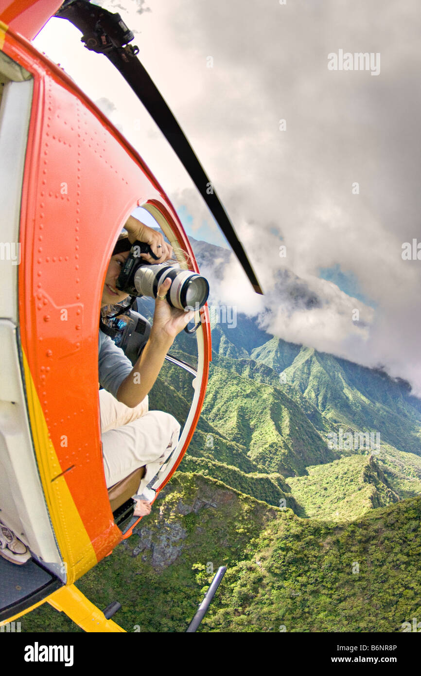 Hawaii helicopter doors off hi-res stock photography and images - Alamy