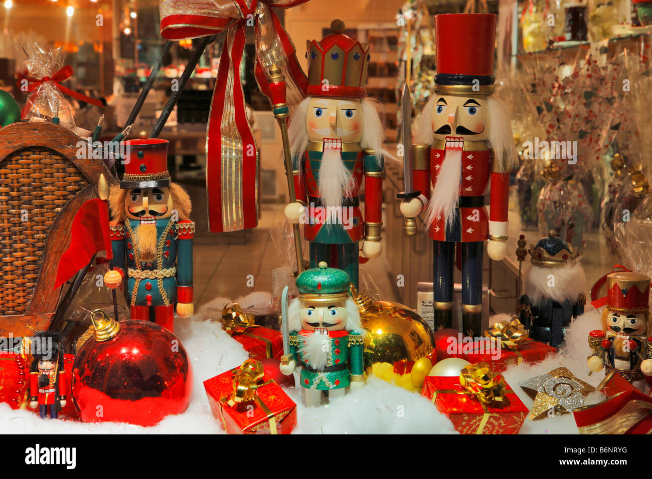 Christmas toy shop window hi-res stock photography and images - Alamy