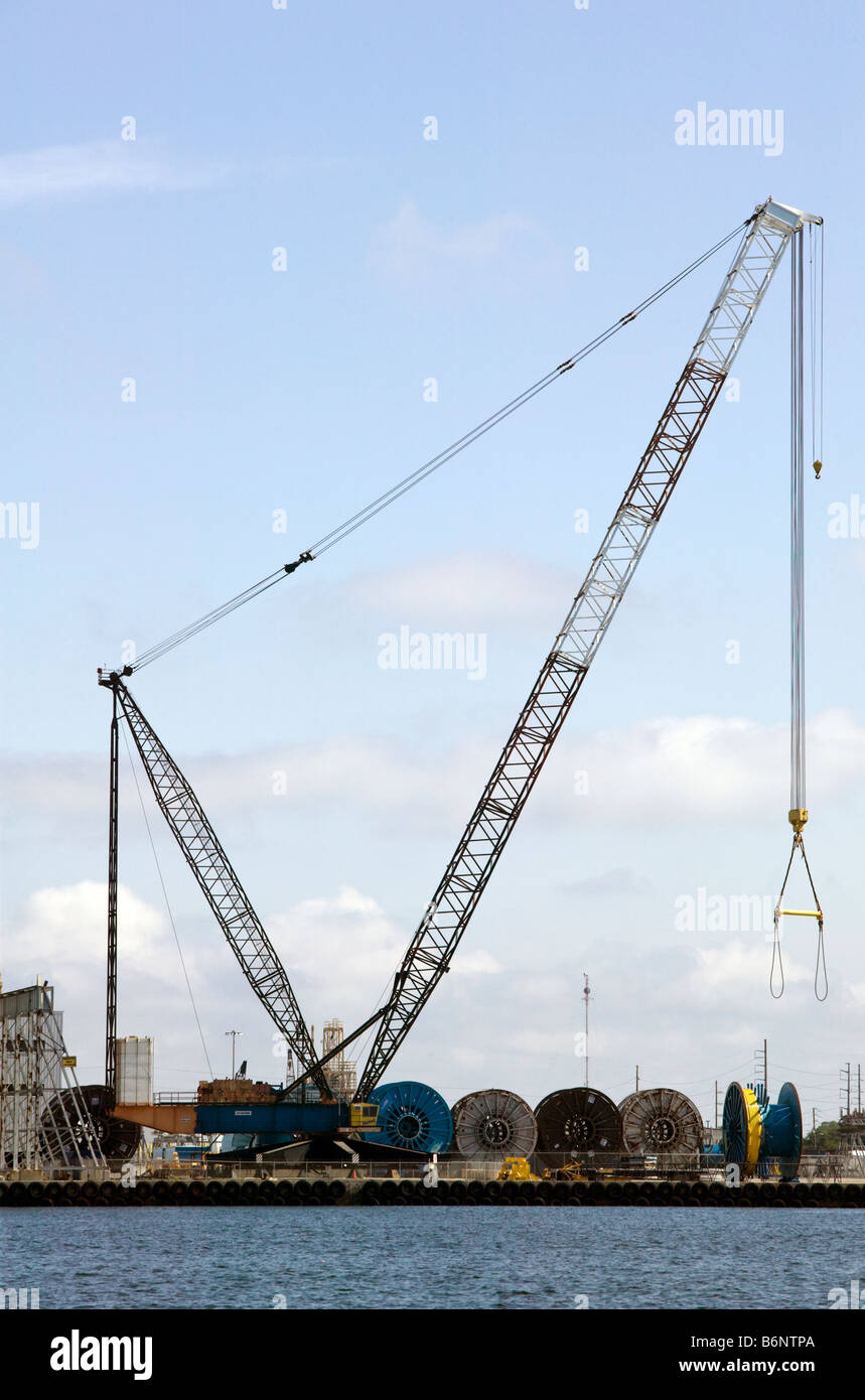 undersea wire crane Stock Photo - Alamy