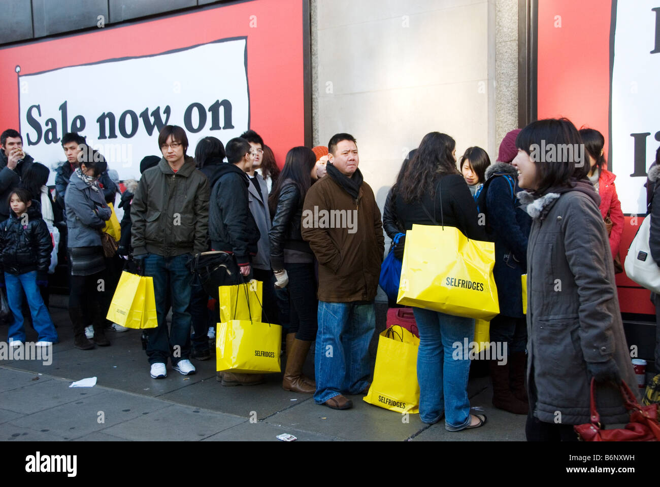 Queue of hi-res stock photography and images - Alamy