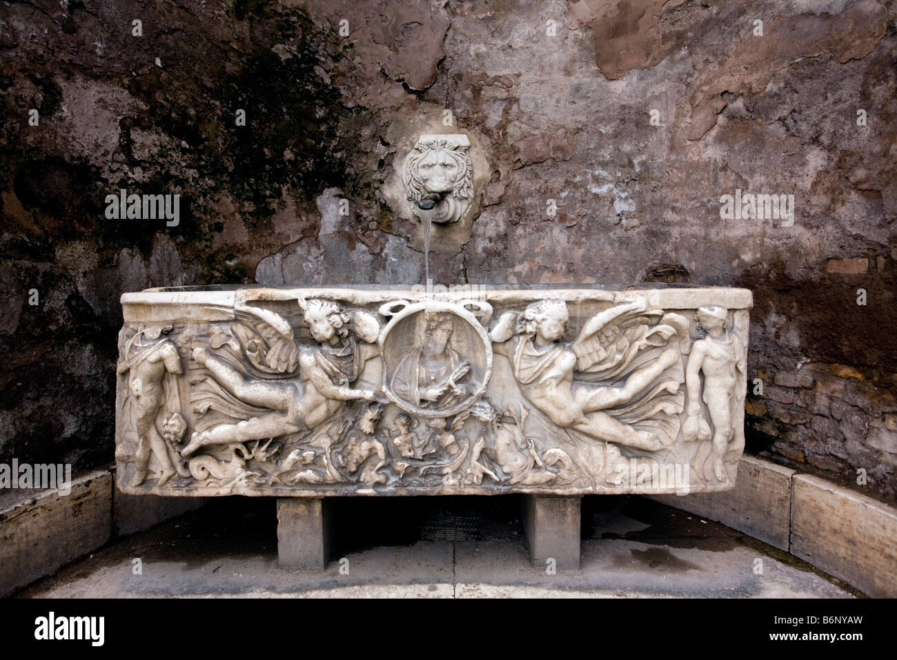 Italy, Rome, public fountain, Colosseo Station Stock Photo - Alamy