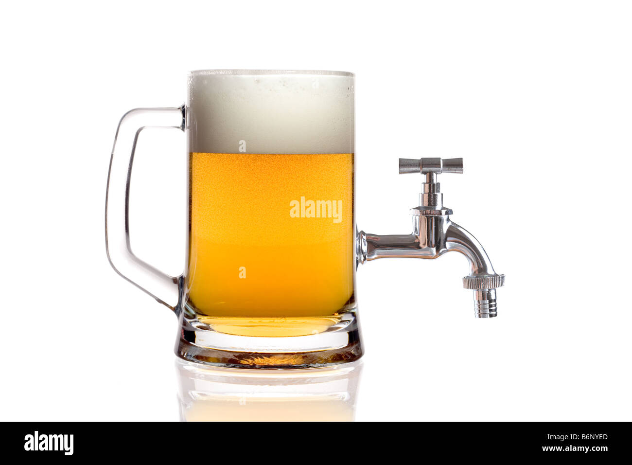 Draught one alcoholic drink hi-res stock photography and images - Alamy
