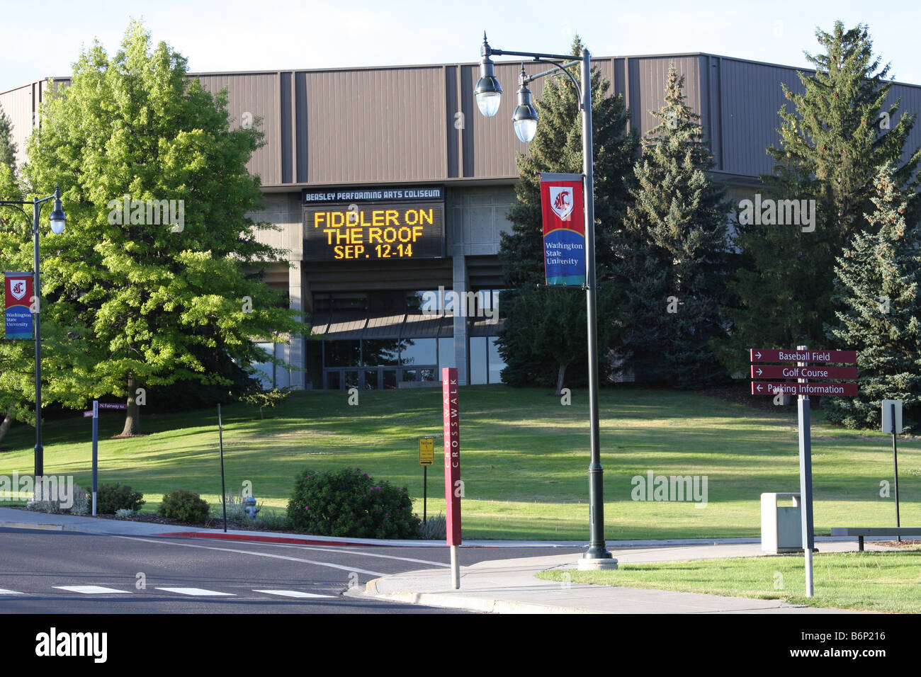 Washington state coliseum hi-res stock photography and images - Alamy