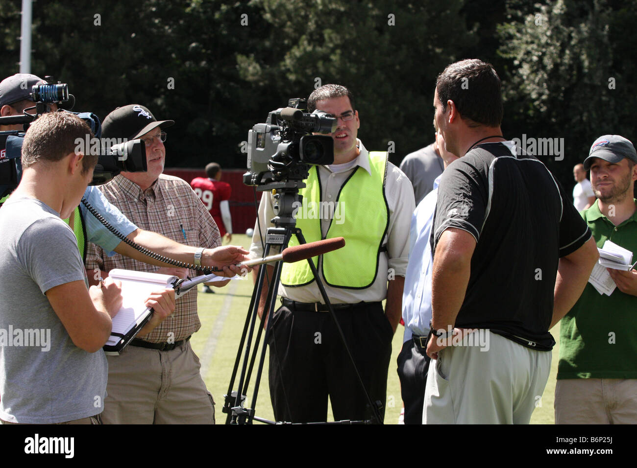First year Washington State head football coach, Paul Wulff, addresses ...