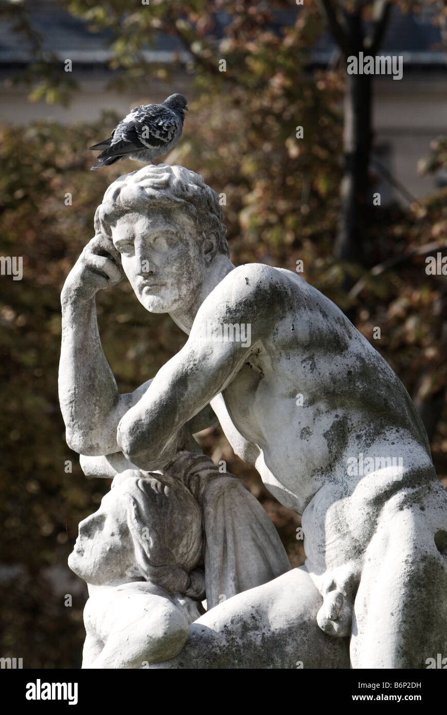 Statue mann garten hi-res stock photography and images - Alamy