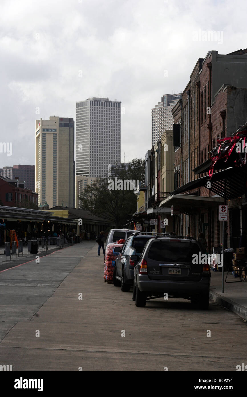 View down from skyscraper hi-res stock photography and images - Alamy
