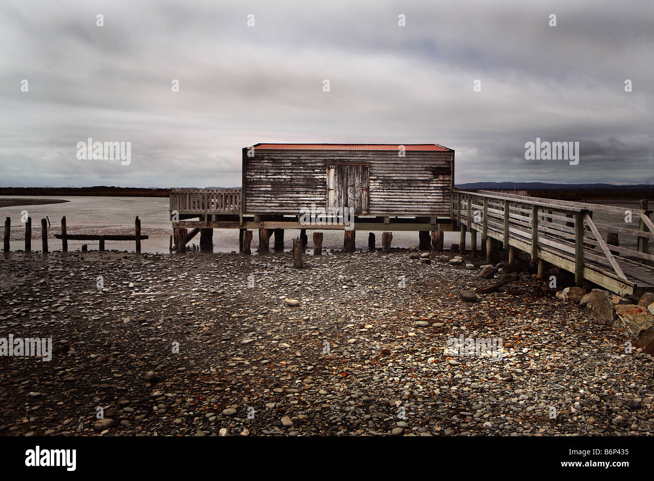 Timber fishing hut hi-res stock photography and images - Alamy