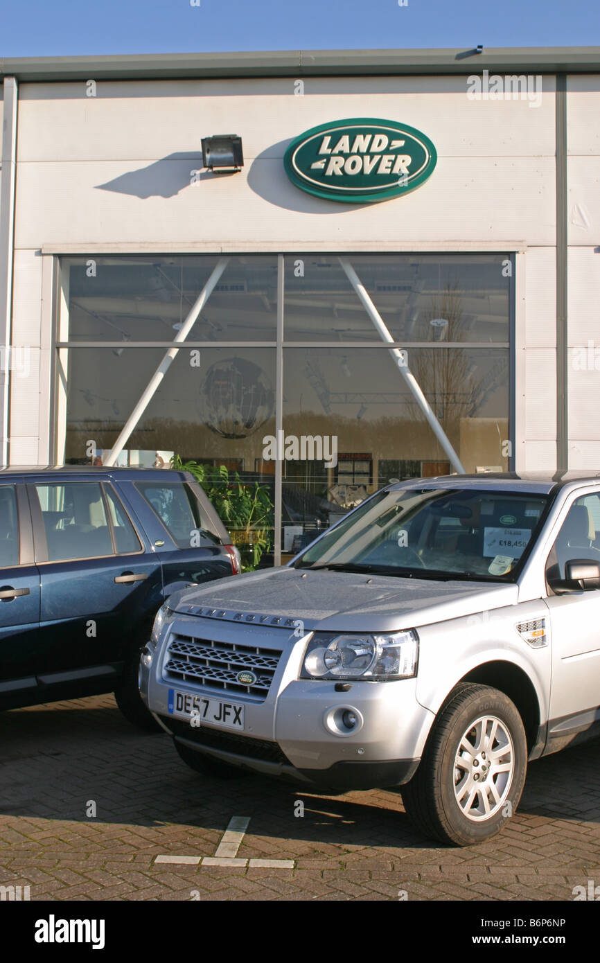 Land rover dealership uk hi-res stock photography and images - Alamy