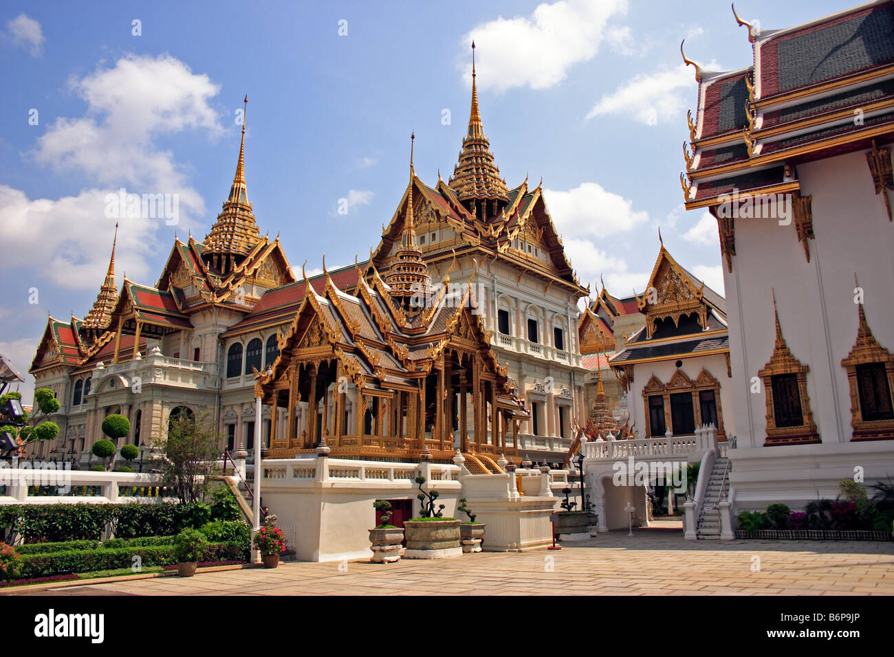 Tiered towers hi-res stock photography and images - Alamy