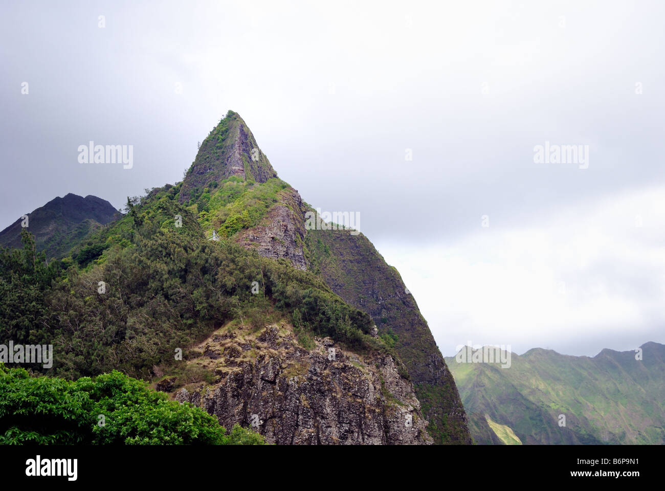 Pali highway hi-res stock photography and images - Alamy