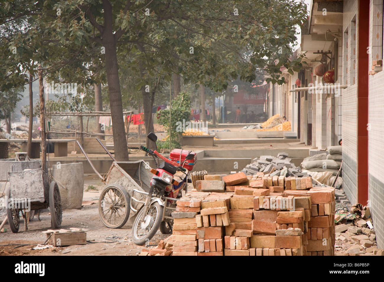 Construction in rural Xian China Stock Photo - Alamy