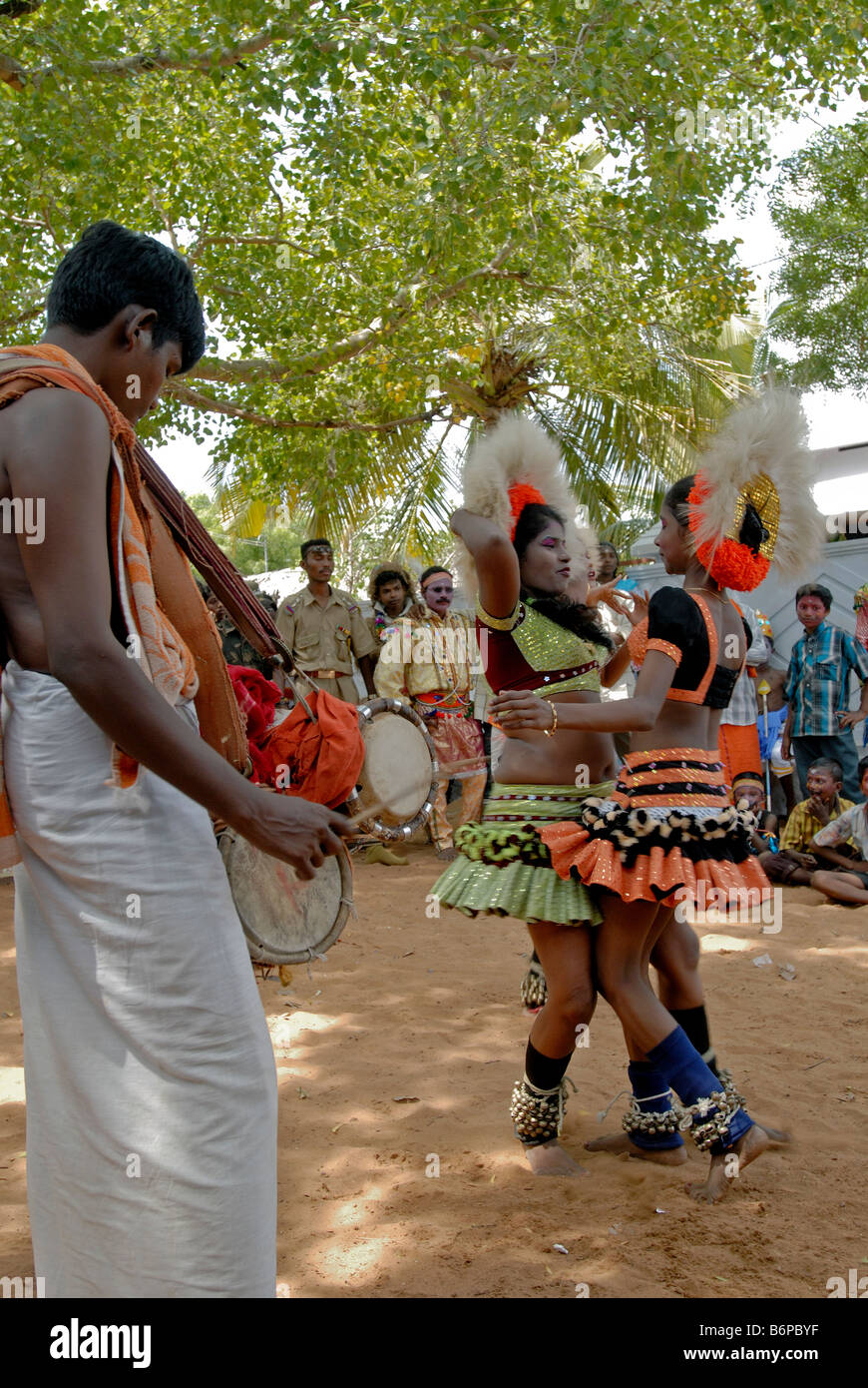 Karagam dance hi-res stock photography and images - Alamy