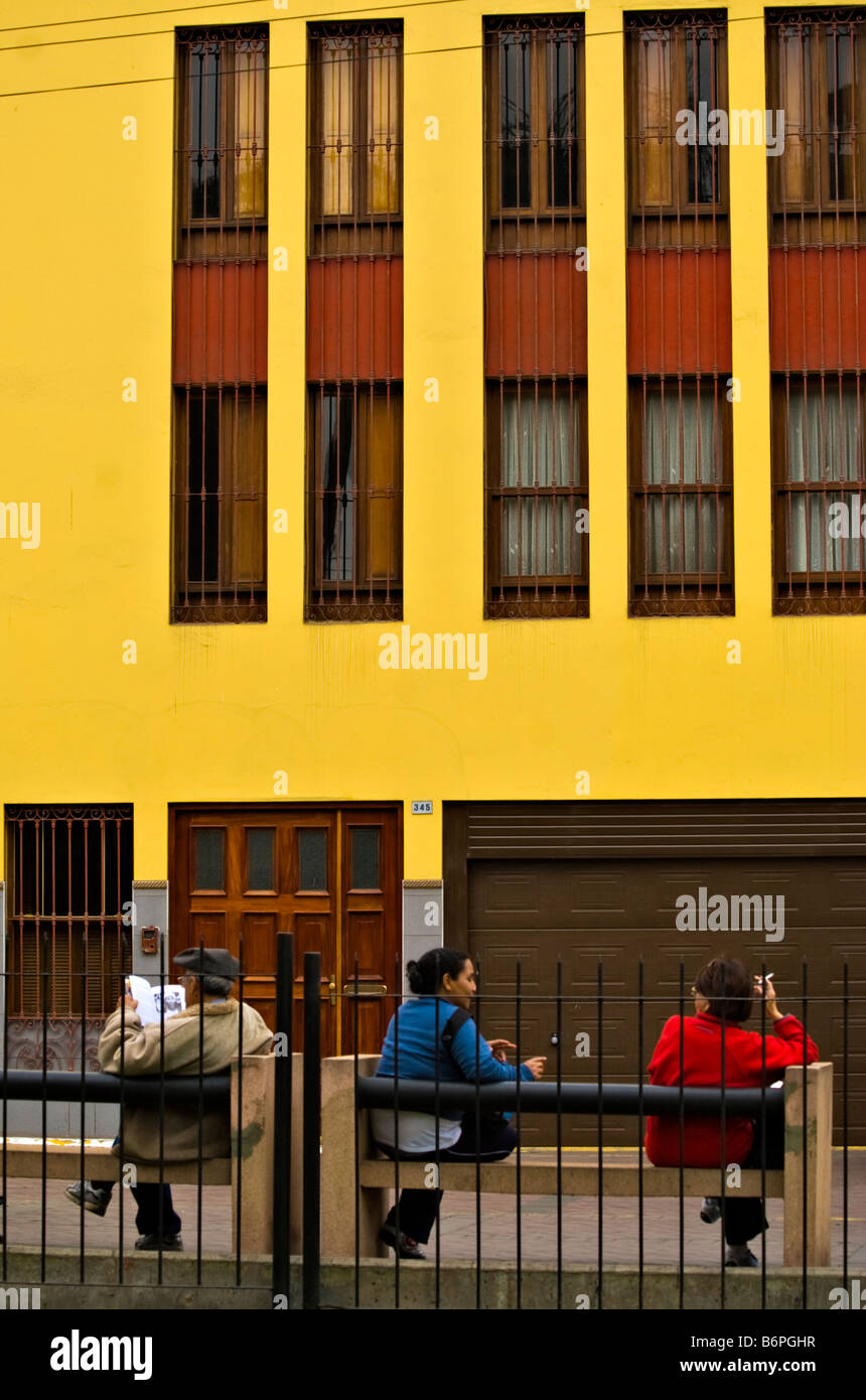 Common street scene hi-res stock photography and images - Alamy