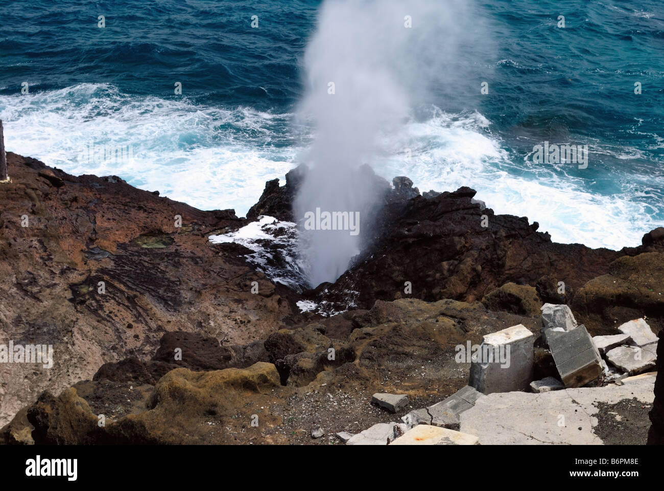 Halona blowhole hi-res stock photography and images - Alamy