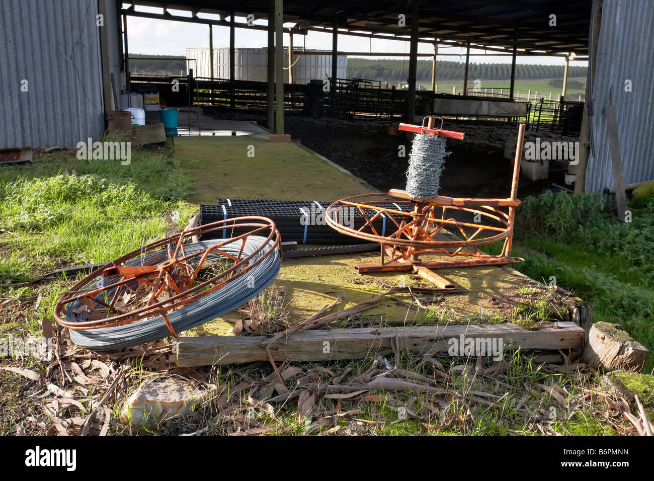 Barbed fencing hi-res stock photography and images - Alamy