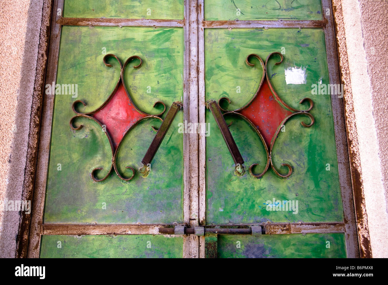 Oman, Muscat, Muttrah District. Doorway, traditional architecture Stock ...