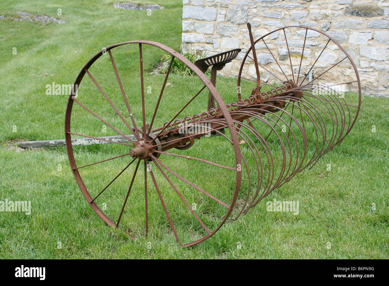 Hay wheels hi-res stock photography and images - Alamy