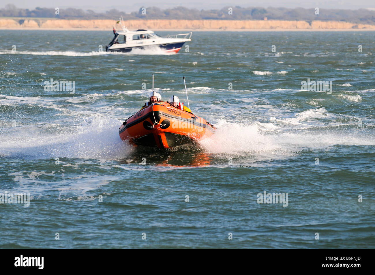 Calshot s Inshore Lifeboat on excercise in the Solent December 28th ...