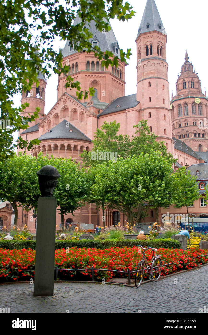 Mainz cathedral hi-res stock photography and images - Alamy