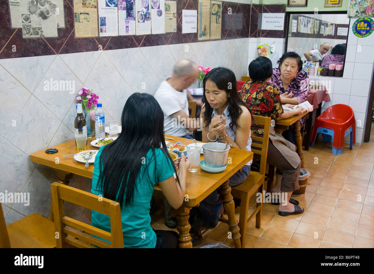 Chote chitr restaurant hi-res stock photography and images - Alamy