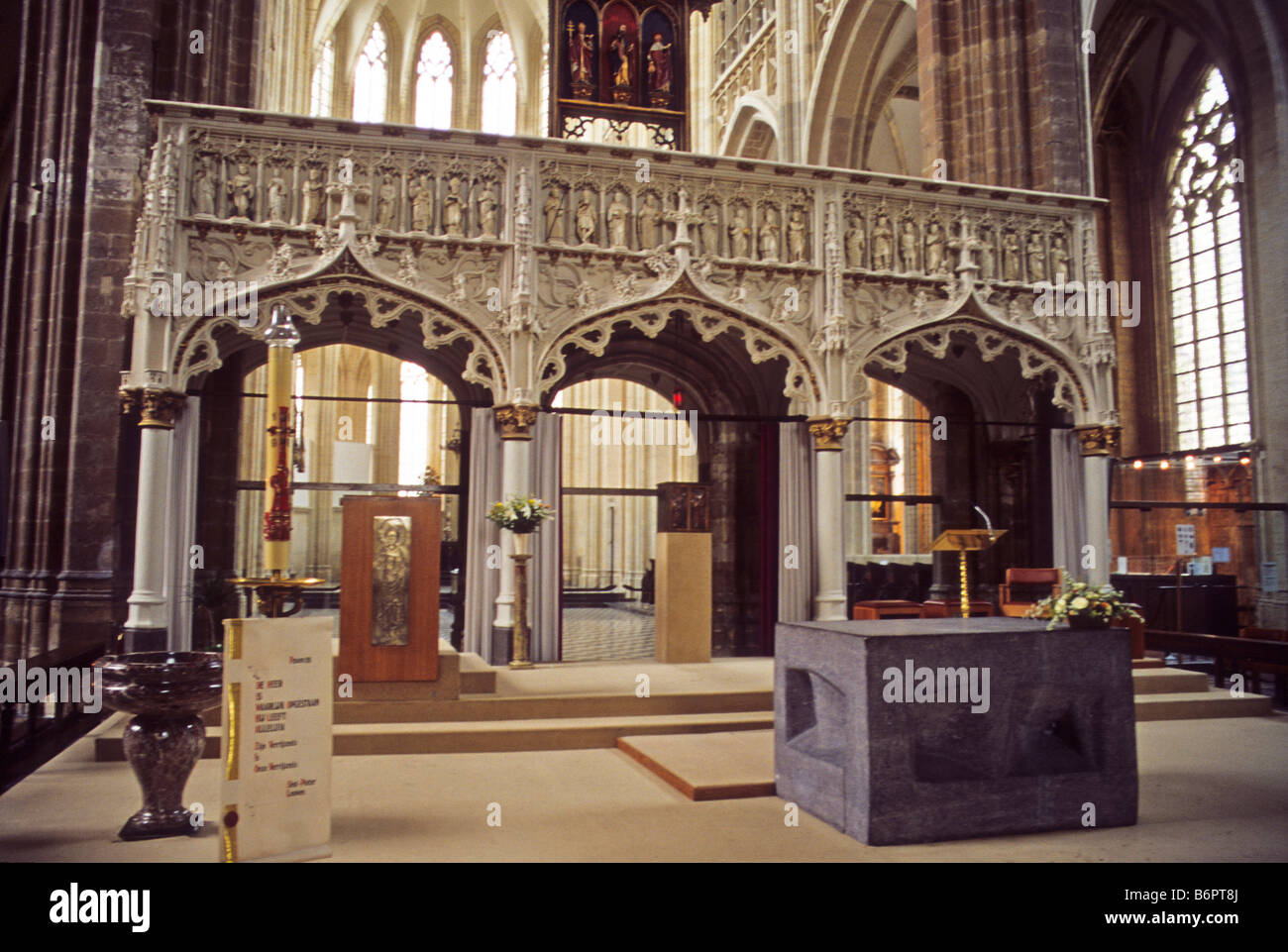 Rood screen in European church Stock Photo - Alamy