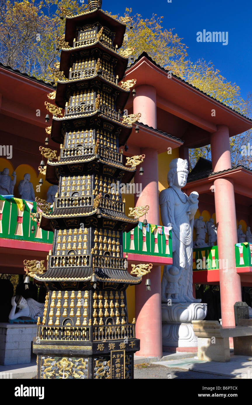 Cham Shan Buddhist Temple, The Ten Thousand Buddha Temple of Peace ...