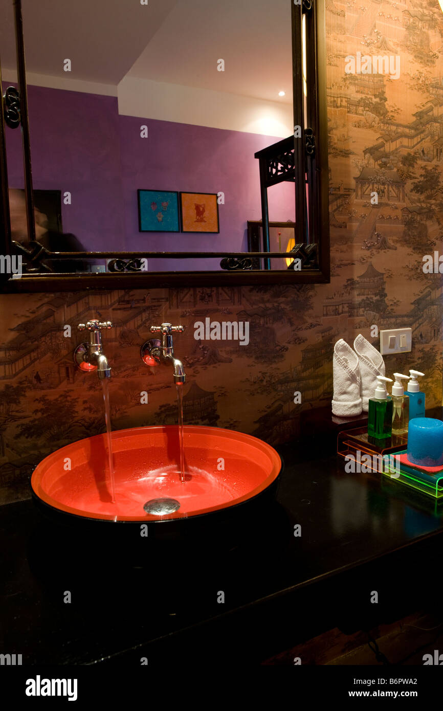 Hotel Shanghai inn Stock Photo - Alamy