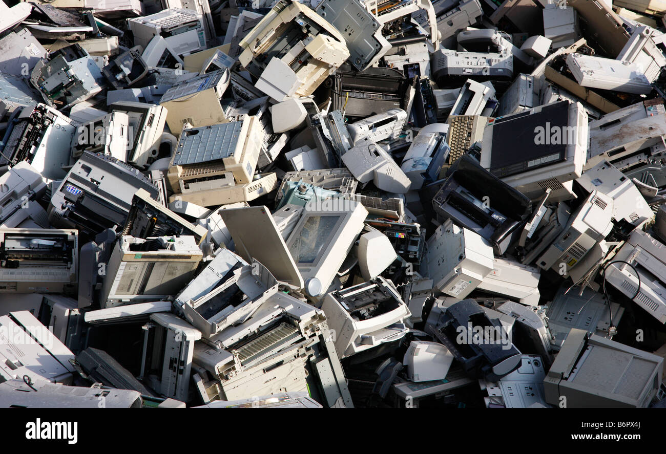 Electronic scrap, old used computer parts for recycling Stock Photo - Alamy