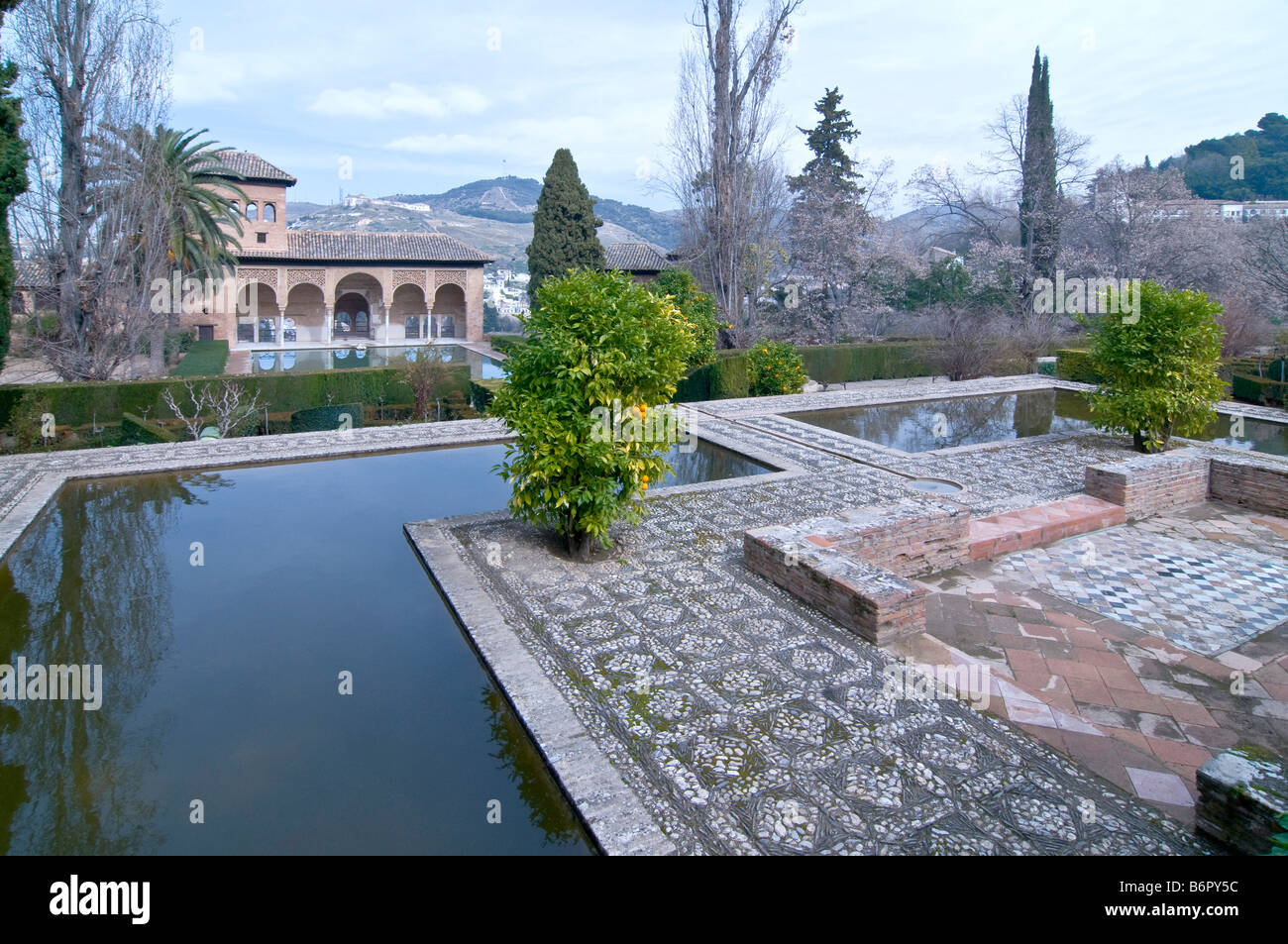 Palacio del Partal - ALHAMBRA GRANADA Stock Photo - Alamy