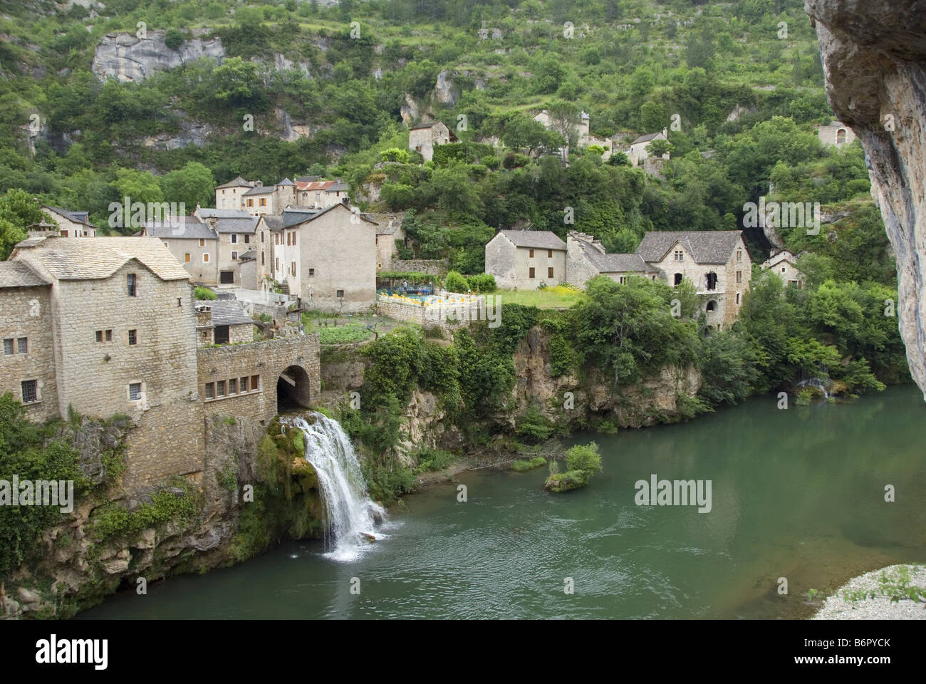 Saint chely hi-res stock photography and images - Alamy