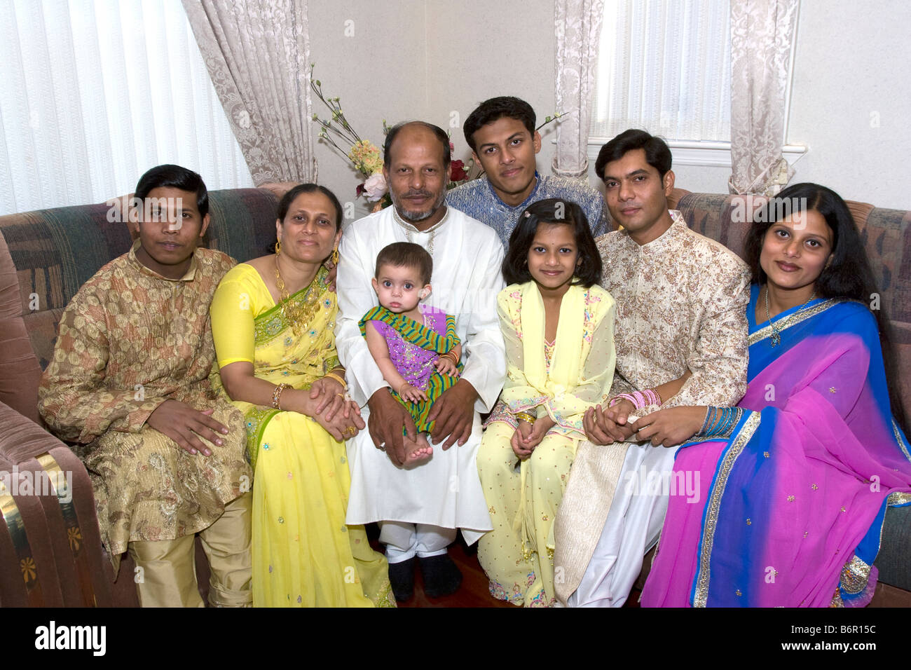 Bangladeshi family hi-res stock photography and images - Alamy
